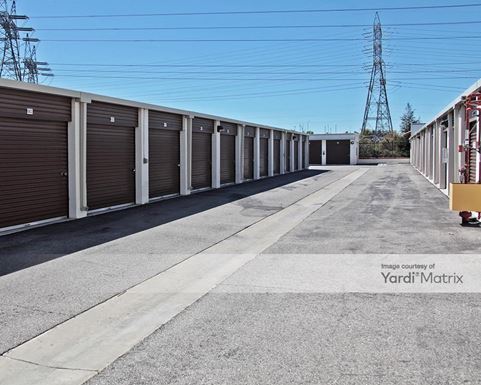 Golden Triangle Self Storage - 20800 Golden Triangle Road, Santa ...