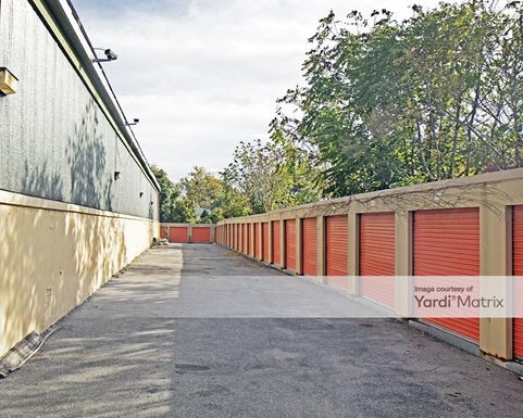 Omega Storage - 99 East 2nd Street, Mineola, NY, prices from $80